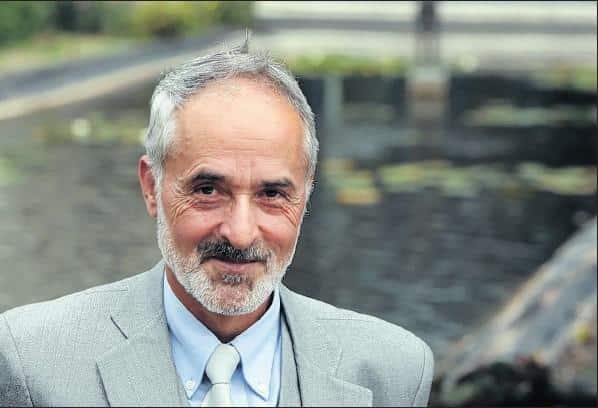 In een bootje op weg naar Europa - Connecting Diaspora